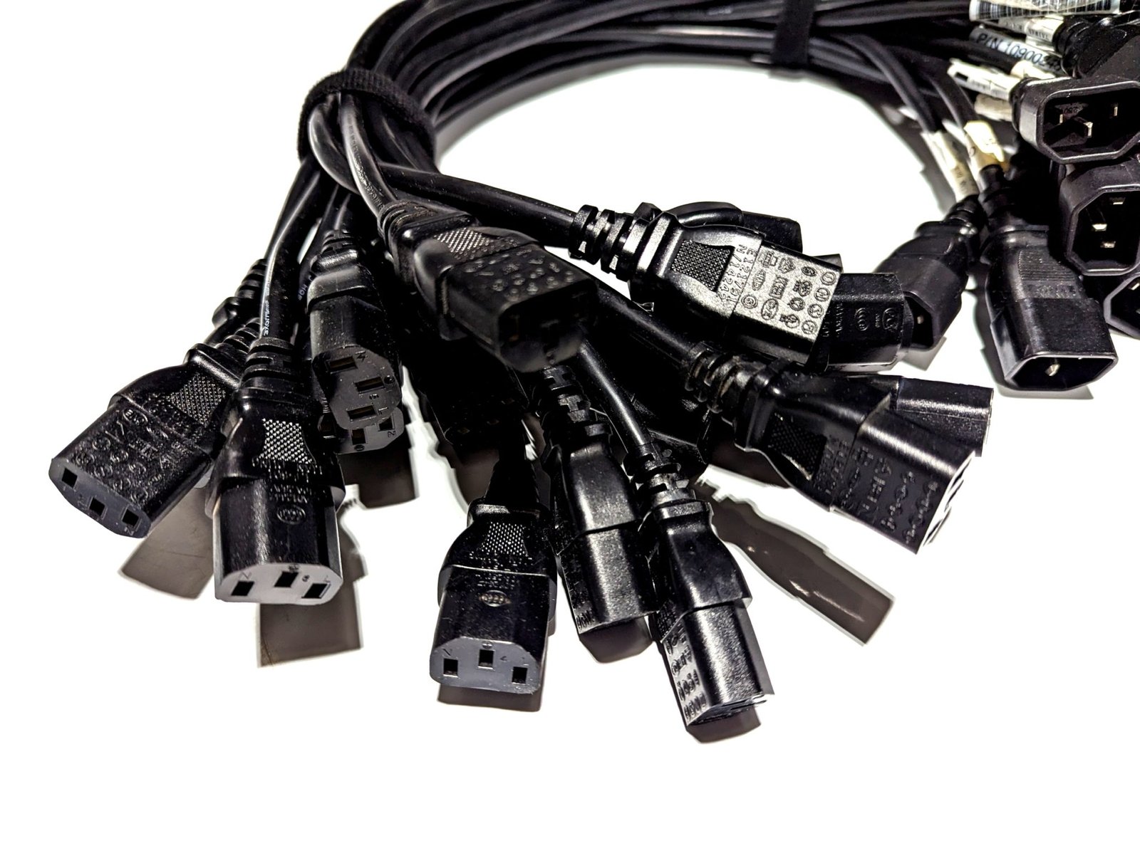 Lian Dung (QTY 21) 038-003-434 AC PDU Power Cable 2 Feet IEC C13 to C14 ...