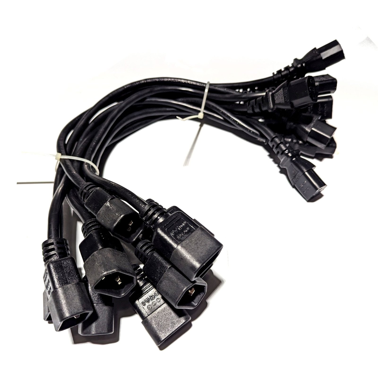 Well Shin (QTY 10) E115330 AC PDU Power Cable 1.5 Feet IEC C13 to C14 ...