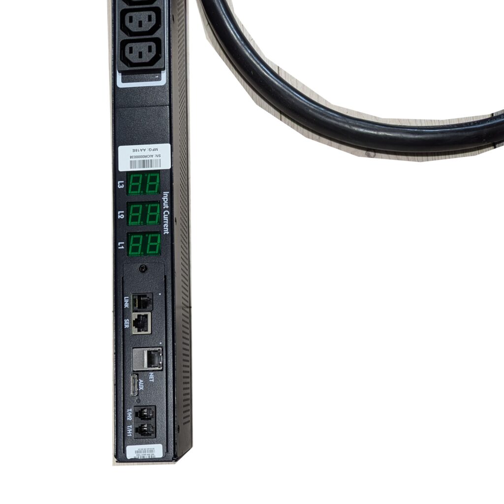 Server Technology C1S24VS-YCFA11A0 Smart PDU 208V 3-Phase 25-Outlets ...