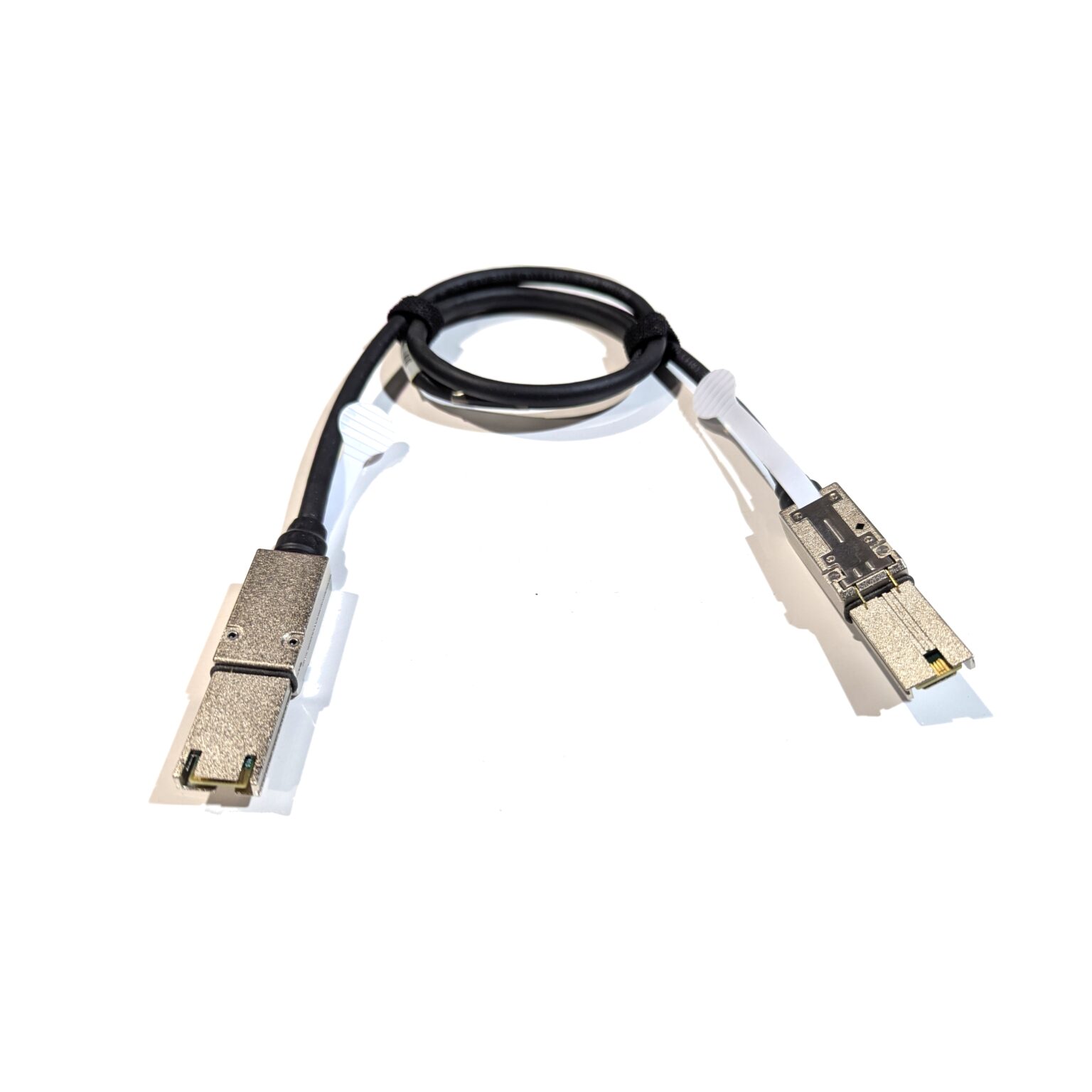 EMC Mini SAS to Mini SAS 6g Cable 1M 038-003-786 | Adhesive Networks