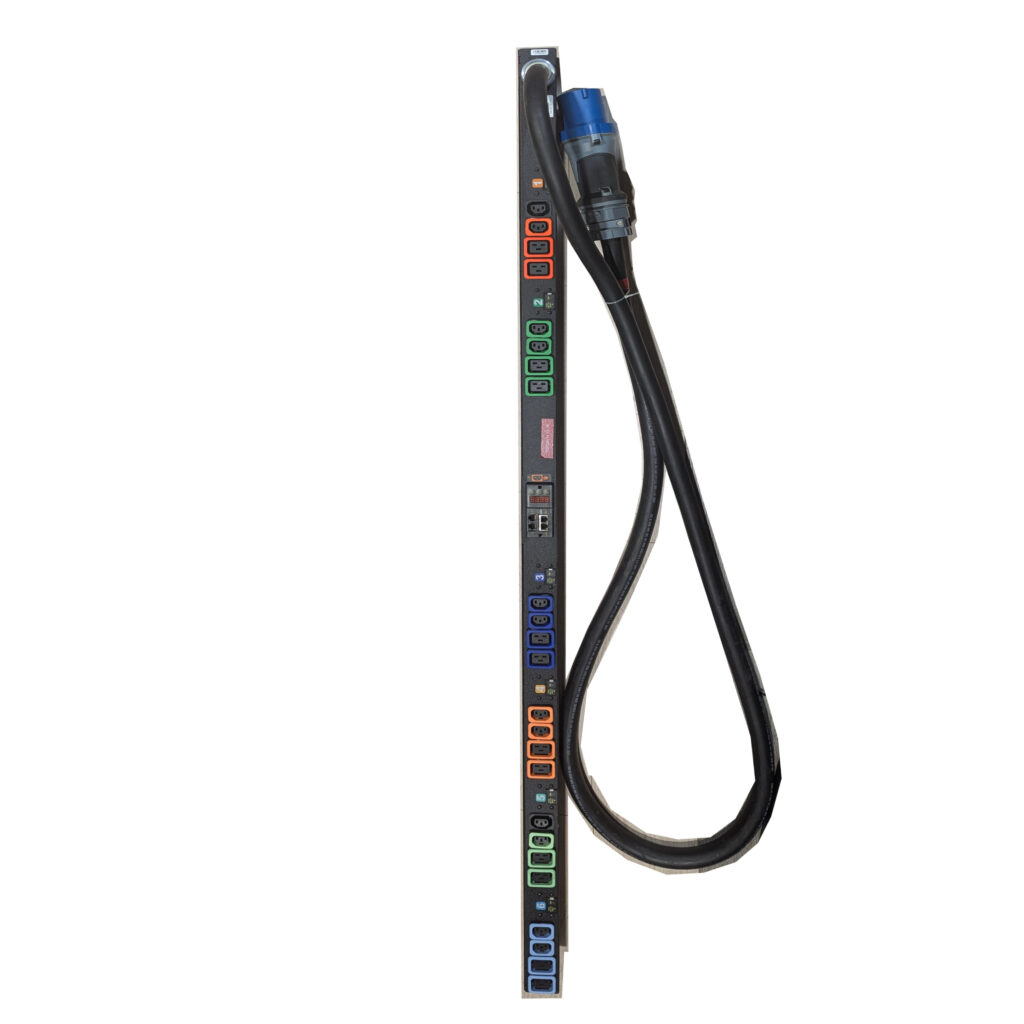 Geist Metered PDU 0U 48A 200-240V 3-PH (12x) C13 (12x) C19 Outlets ...