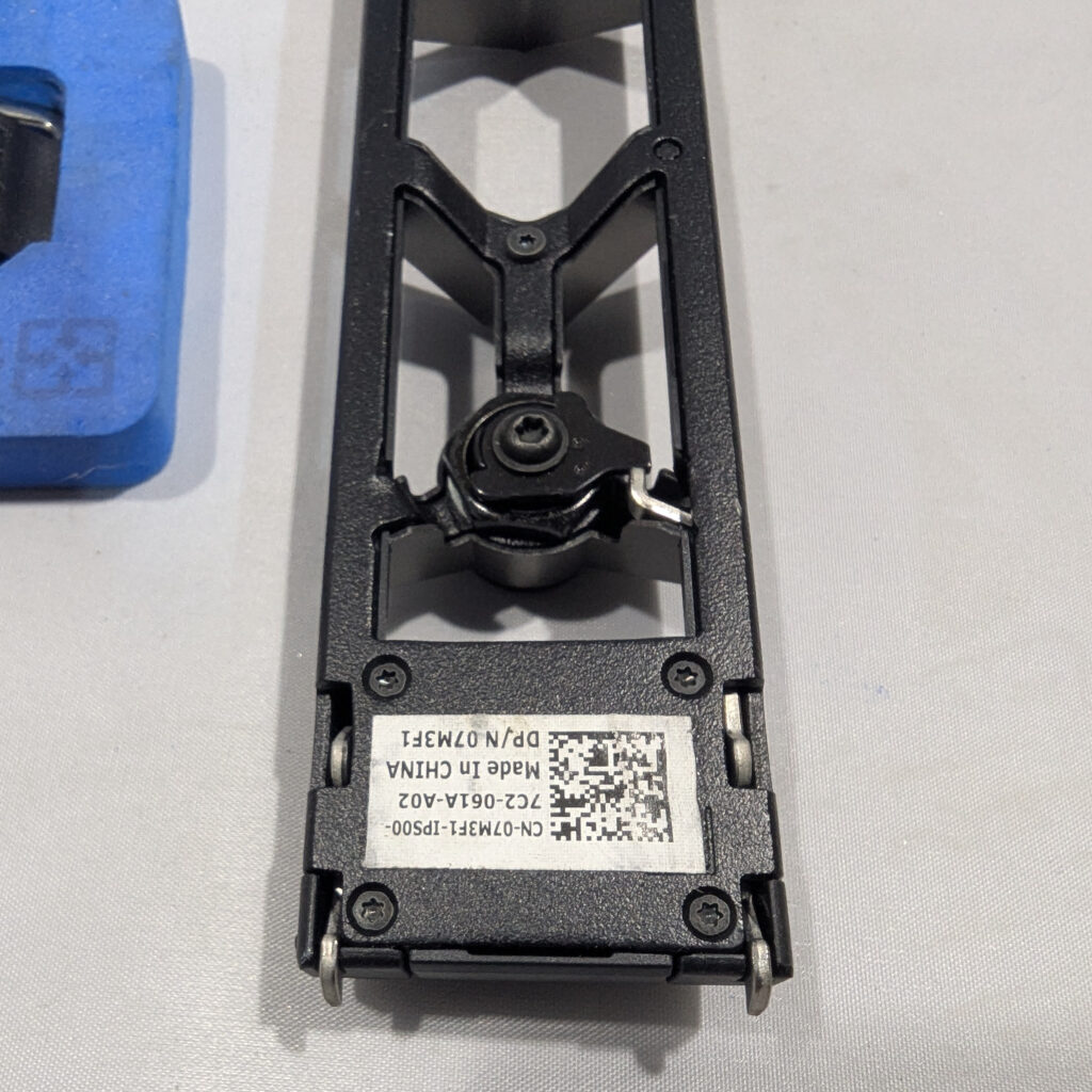 Dell EMC PowerEdge R440 R640 R6415 Security Front Bezel Cover with Key ...