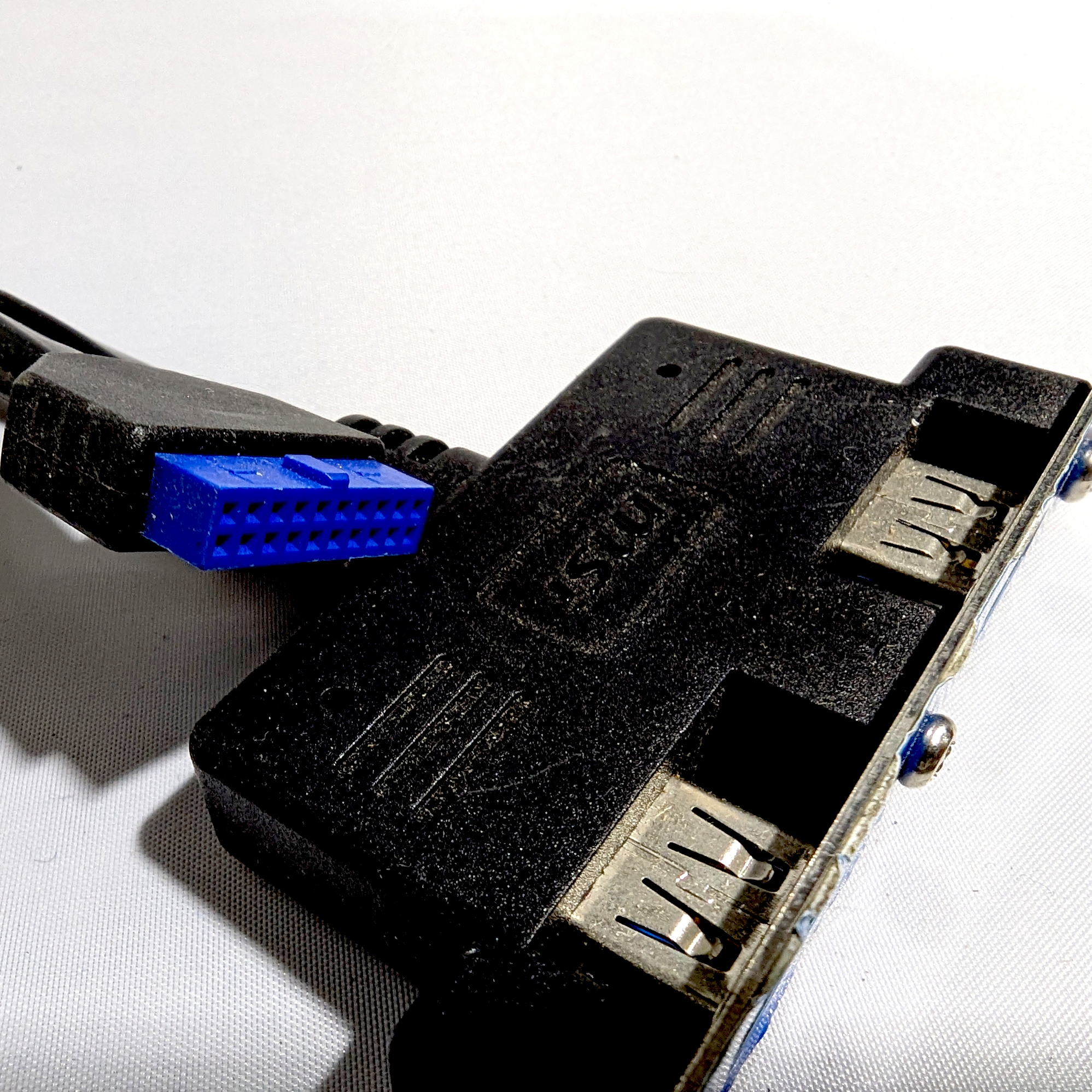 MSI USB 3.0 Rear Panel Full Expansion Bracket | Adhesive Networks