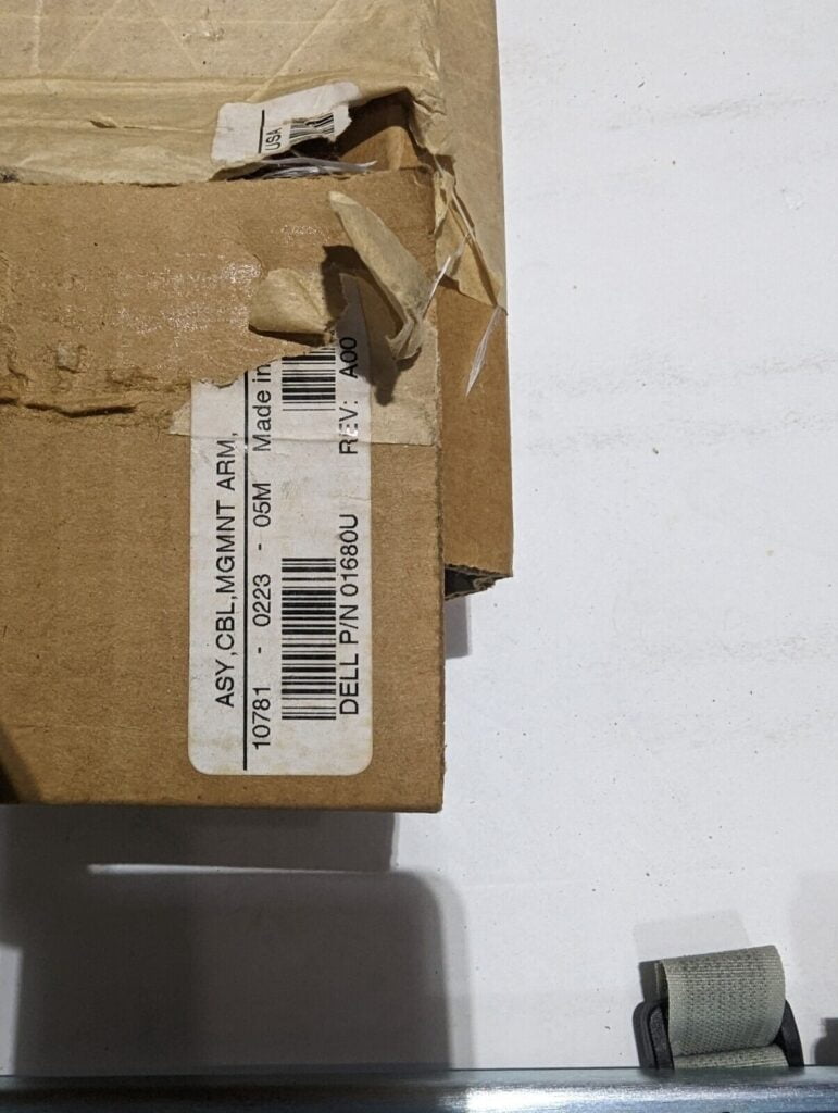 Dell PowerEdge 4300 6300 Cable Management Arm 1680U NOB | Adhesive Networks