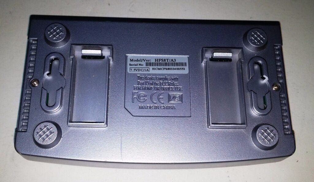 Hawking HFS8T 8 Port 10/100M Switch [NO POWER SUPPLY] | Adhesive Networks